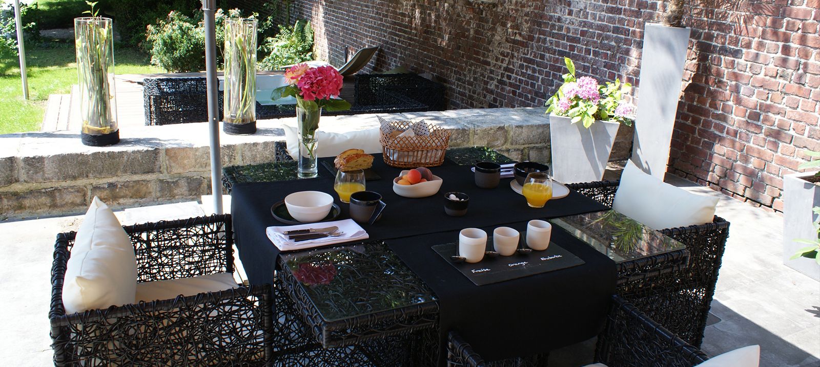 petit-dejeuner-en-terrasse-lille - Villa Paula